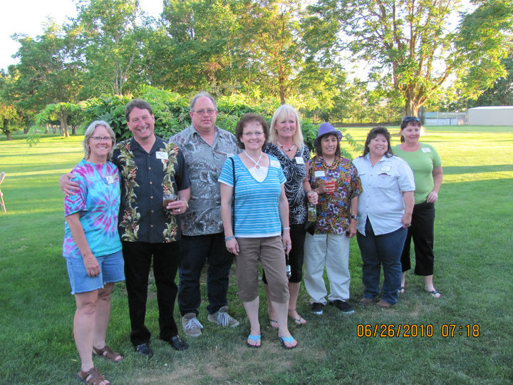 Class of 1976 (double click on picture to bring up list of names ...